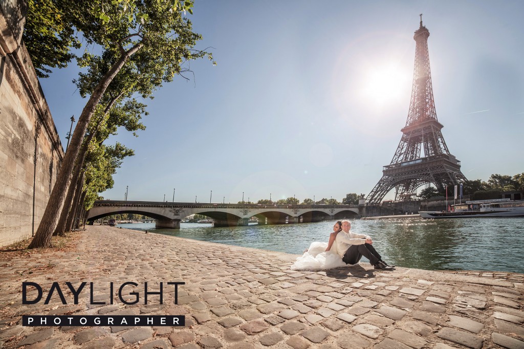Book a professional photographer for a photoshoot in Paris